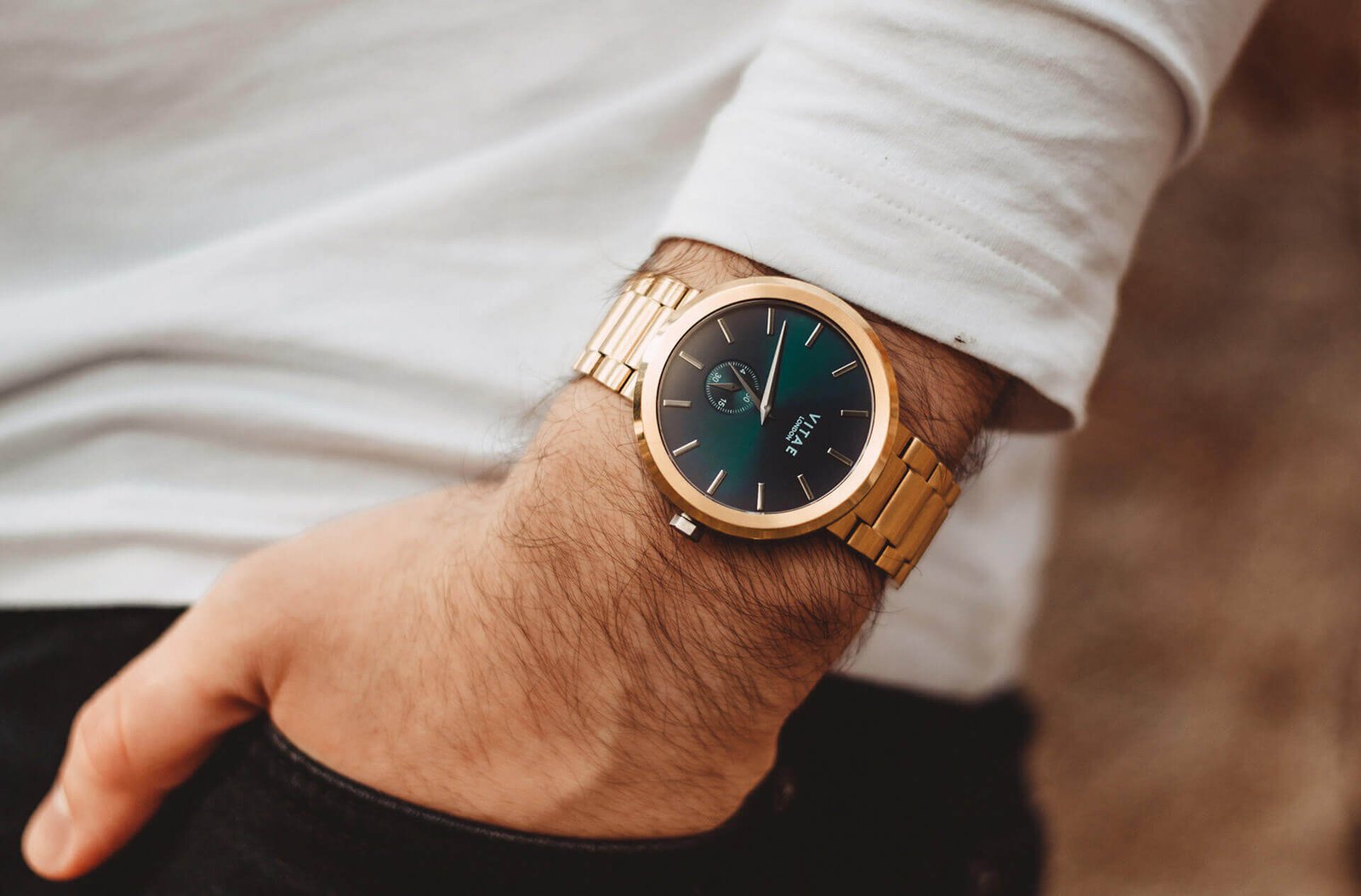 How to Choose a Leather Watch | La Vape De Dieu